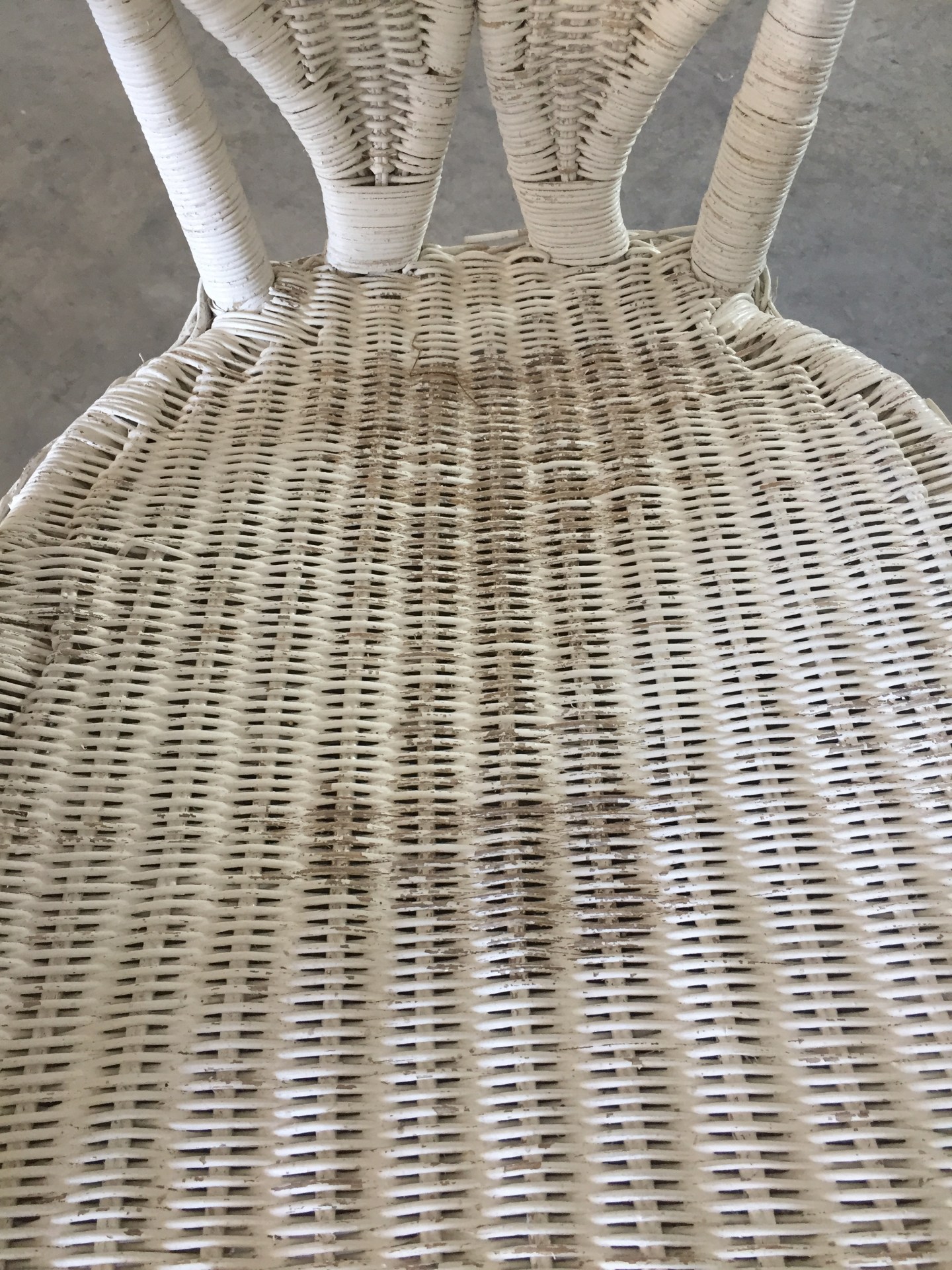 Wicker Furniture Makeover – Thrifty Mom's DIY